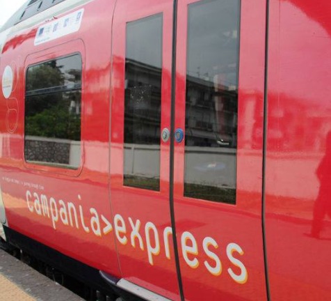 Turismo: dal 5 giugno torna il Campania express di Eav